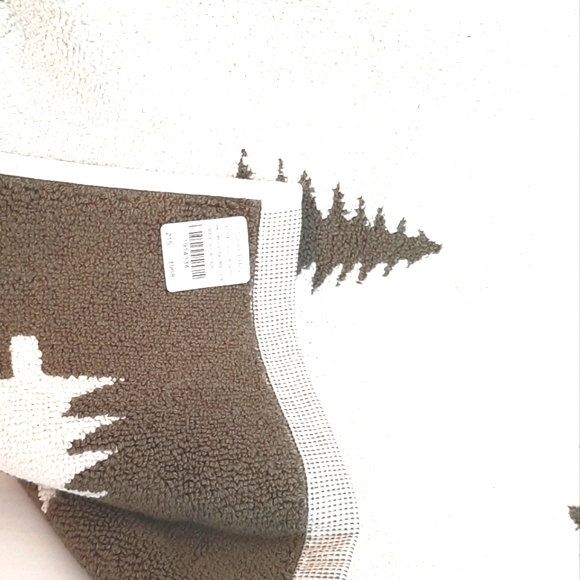 Pottery Barn | Bath | Pottery Barn Pine Tree Jacquard Bath Mat | Poshmark